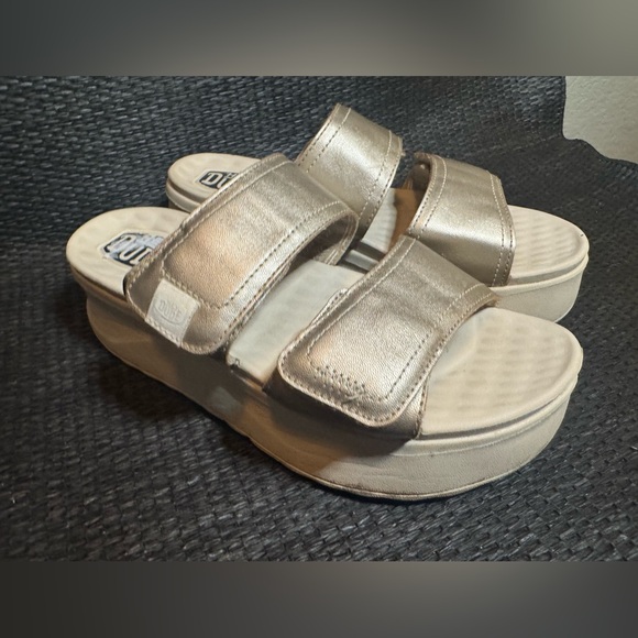 Hey Dude | Shoes | Hey Dude Gold Platform Sandals With Metallic Finish ...